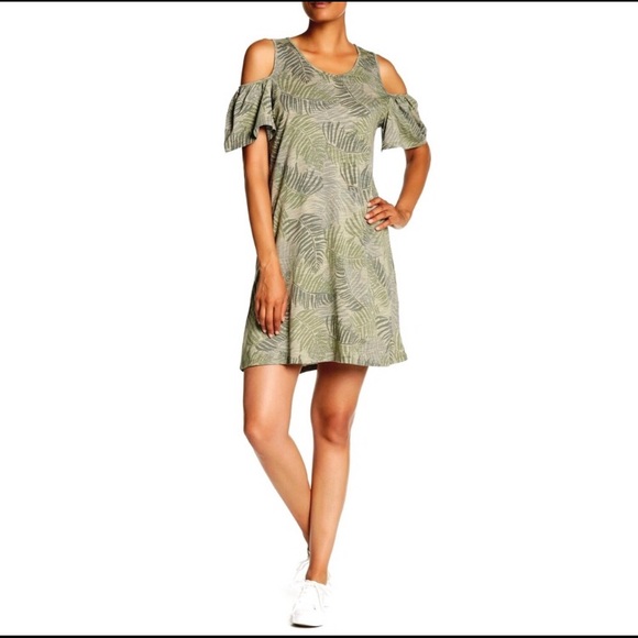 Democracy | Dresses | Democracy Palm Print Cold Shoulder Dress | Poshmark